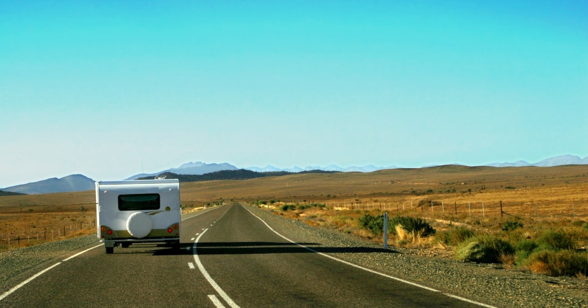 20 Road Trip Essentials: What to Pack on a Road Trip | Summerstar